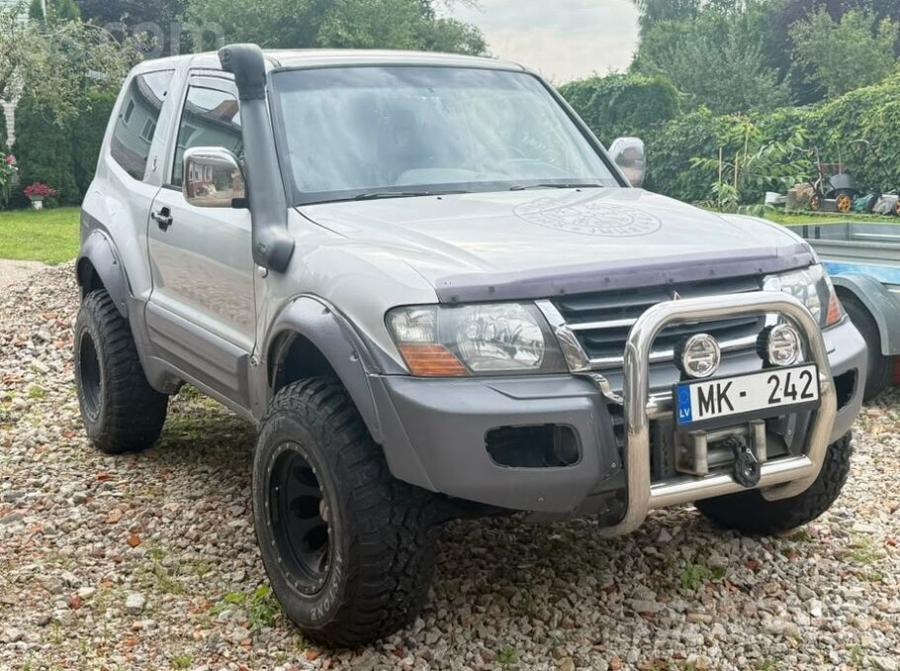 Pelēks Mitsubishi Pajero 2002 Liepāja, ar dzinēja tilpumu 3.50 L un nobraukumu 235 tūkst. km par 6000 €, foto 8 vietnē AUTOMOTO.COM.LV