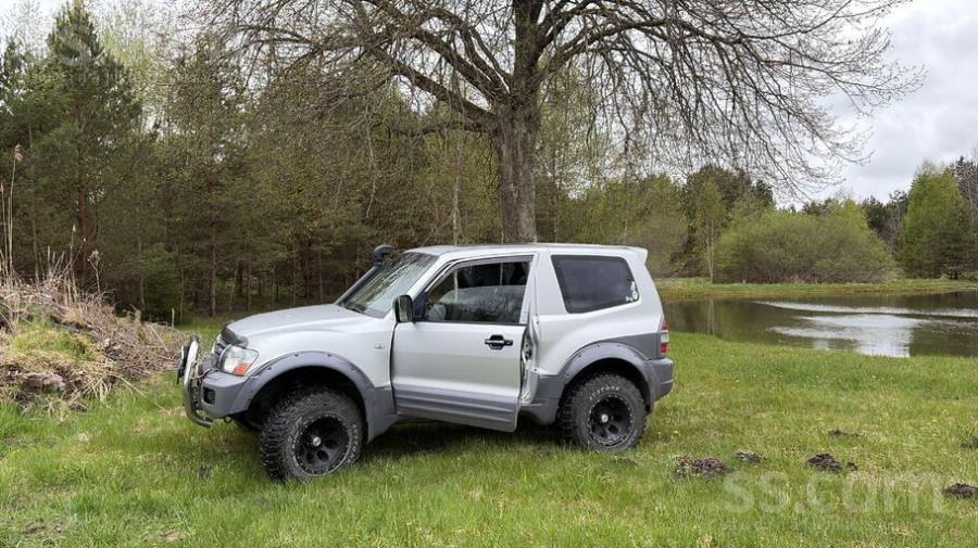 Pelēks Mitsubishi Pajero 2002 Liepāja, ar dzinēja tilpumu 3.50 L un nobraukumu 235 tūkst. km par 6000 €, foto 11 vietnē AUTOMOTO.COM.LV