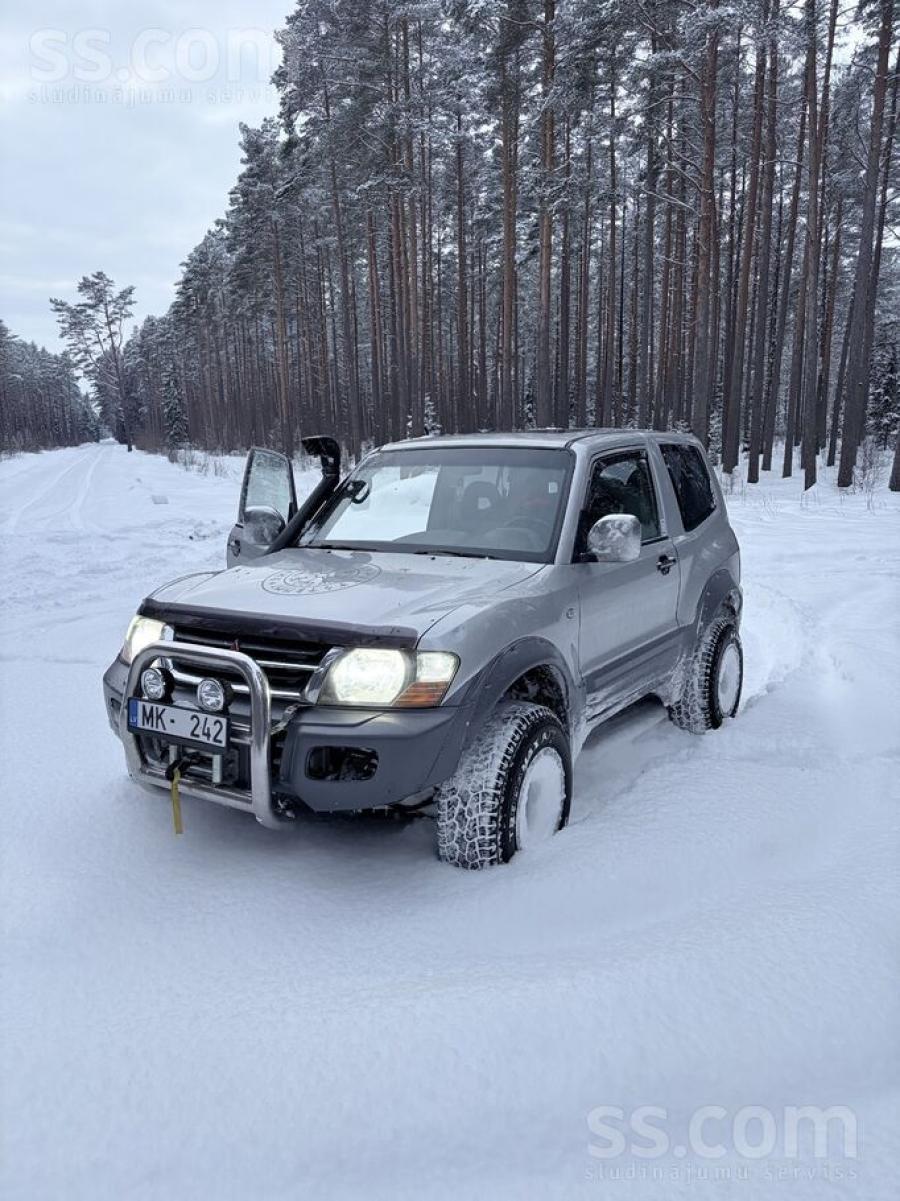 Pelēks Mitsubishi Pajero 2002 Liepāja, ar dzinēja tilpumu 3.50 L un nobraukumu 235 tūkst. km par 6000 €, foto 12 vietnē AUTOMOTO.COM.LV