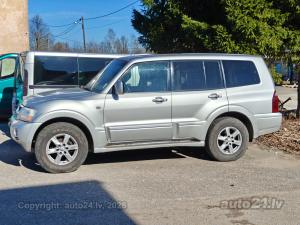 Grey Mitsubishi Pajero 2003 in Kohtla-Jarve, with an engine capacity of 3.20 L and mileage of 325 thousand km for 1700 €, photo  on AUTOMOTO.COM.LV