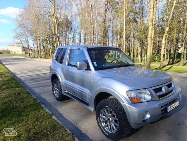Pelēks Mitsubishi Pajero 2003 Mažeikiai, ar dzinēja tilpumu 3.20 L un nobraukumu 285 tūkst. km par 6800 €, foto 4 vietnē AUTOMOTO.COM.LV