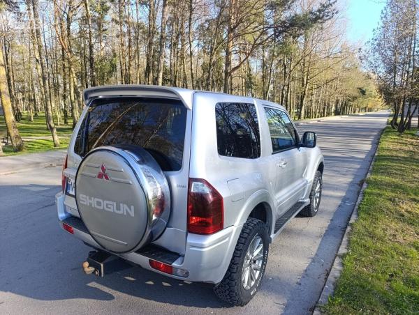 Pelēks Mitsubishi Pajero 2003 Mažeikiai, ar dzinēja tilpumu 3.20 L un nobraukumu 285 tūkst. km par 6800 €, foto 6 vietnē AUTOMOTO.COM.LV