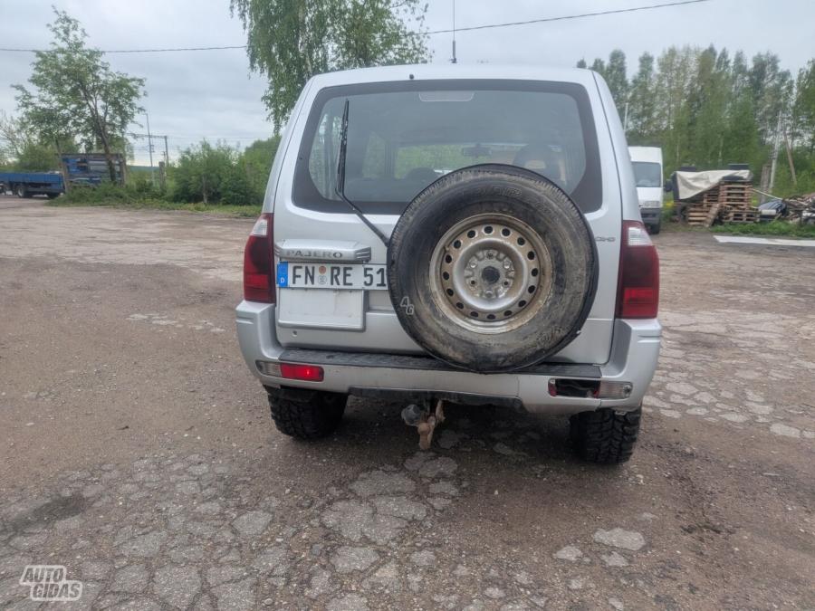 Grey Mitsubishi Pajero 2003 in Radviliskis, with an engine capacity of 3.20 L and mileage of 290 thousand km for 3800 €, photo 7 on AUTOMOTO.COM.LV