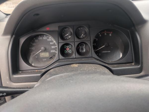 Grey Mitsubishi Pajero 2003 in Radviliskis, with an engine capacity of 3.20 L and mileage of 290 thousand km for 3800 €, photo 9 on AUTOMOTO.COM.LV
