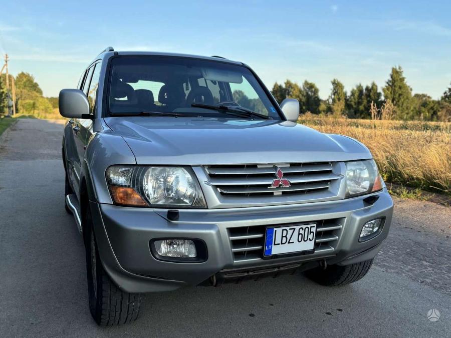 Серый Мицубиси Паджеро 2003 в Мажейкяй, объемом двигателя 3.50 л и пробегом 223 тыс. км за 2650 €, фото 1 на AUTOMOTO.COM.LV