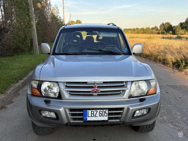 Pelēks Mitsubishi Pajero 2003 Mažeikiai, ar dzinēja tilpumu 3.50 L un nobraukumu 223 tūkst. km par 2650 €, foto 3 vietnē AUTOMOTO.COM.LV