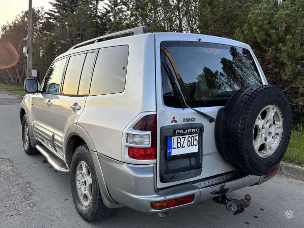 Pelēks Mitsubishi Pajero 2003 Mažeikiai, ar dzinēja tilpumu 3.50 L un nobraukumu 223 tūkst. km par 2650 €, foto 7 vietnē AUTOMOTO.COM.LV