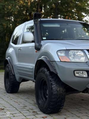 Pelēks Mitsubishi Pajero 2003 Viļņa, ar dzinēja tilpumu 3.20 L un nobraukumu 299 tūkst. km par 3850 €, foto 8 vietnē AUTOMOTO.COM.LV