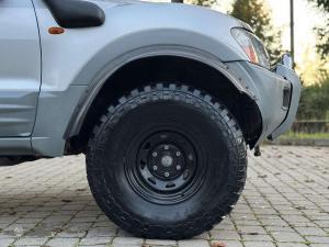 Pelēks Mitsubishi Pajero 2003 Viļņa, ar dzinēja tilpumu 3.20 L un nobraukumu 299 tūkst. km par 3850 €, foto 15 vietnē AUTOMOTO.COM.LV