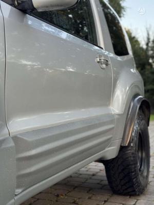 Pelēks Mitsubishi Pajero 2003 Viļņa, ar dzinēja tilpumu 3.20 L un nobraukumu 299 tūkst. km par 3850 €, foto 17 vietnē AUTOMOTO.COM.LV