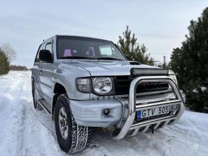 Grey Mitsubishi Pajero 2004 in Mazeikiai, with an engine capacity of 2.50 L and mileage of 320 thousand km for 3750 €, photo  on AUTOMOTO.COM.LV