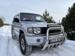 Grey Mitsubishi Pajero 2004 in Mazeikiai, with an engine capacity of 2.50 L and mileage of 320 thousand km for 3650 €, photo  on AUTOMOTO.COM.LV