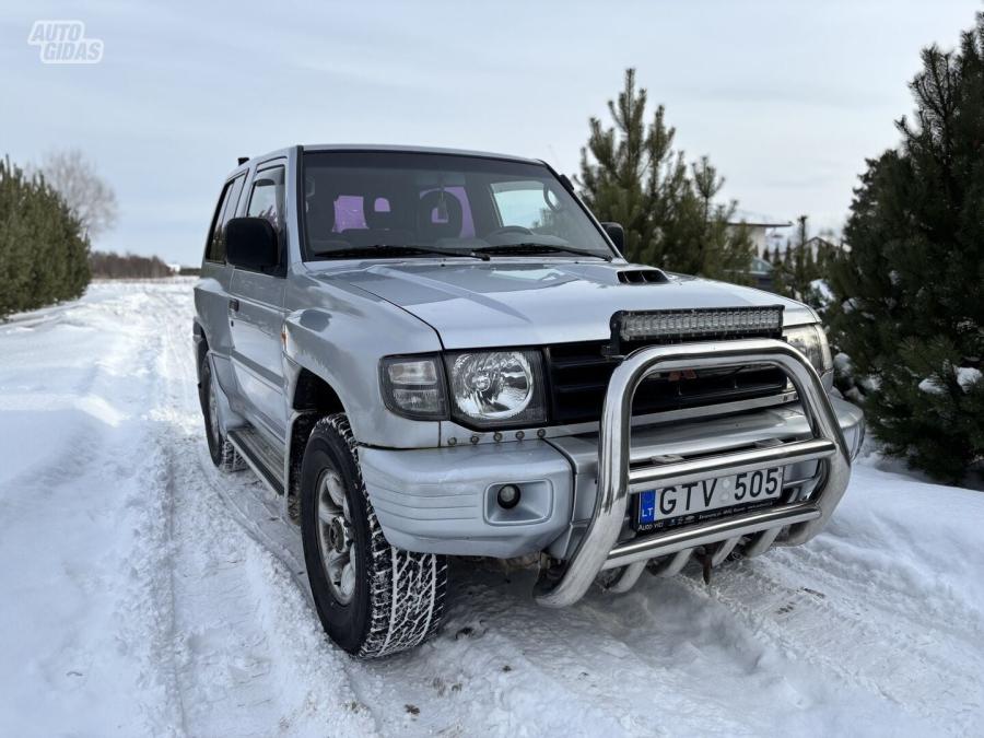 Серый Мицубиси Паджеро 2004 в Мажейкяй, объемом двигателя 2.50 л и пробегом 320 тыс. км за 3650 €, фото 2 на AUTOMOTO.COM.LV