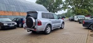Grey Mitsubishi Pajero 2004 in Valmiera, with an engine capacity of 3.20 L and mileage of 420 thousand km for 5100 €, photo 4 on AUTOMOTO.COM.LV
