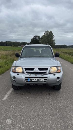 Pelēks Mitsubishi Pajero 2004 Utena, ar dzinēja tilpumu 2.48 L un nobraukumu 280 tūkst. km par 2800 €, foto 8 vietnē AUTOMOTO.COM.LV