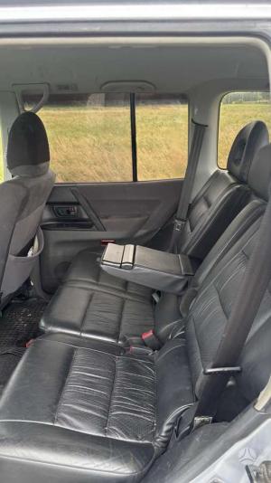 Pelēks Mitsubishi Pajero 2004 Utena, ar dzinēja tilpumu 2.48 L un nobraukumu 280 tūkst. km par 2800 €, foto 9 vietnē AUTOMOTO.COM.LV