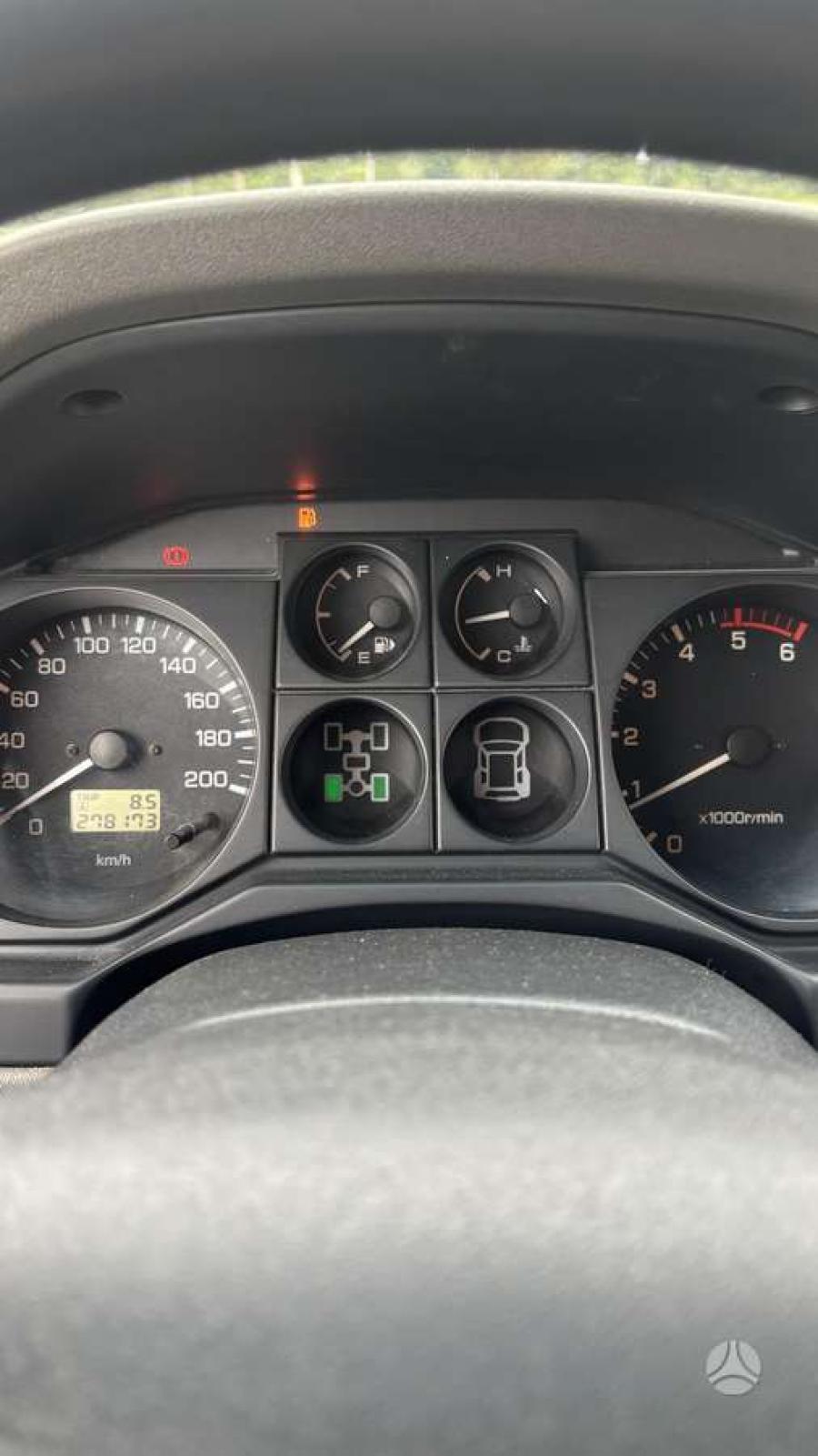 Pelēks Mitsubishi Pajero 2004 Utena, ar dzinēja tilpumu 2.48 L un nobraukumu 280 tūkst. km par 2800 €, foto 11 vietnē AUTOMOTO.COM.LV