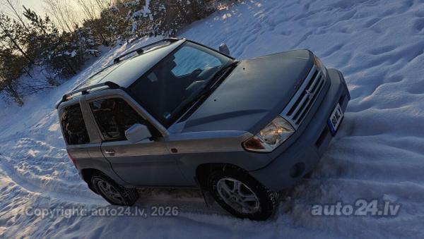 Grey Mitsubishi Pajero 2005 in Parnu, with an engine capacity of 1.80 L and mileage of 193 thousand km for 3400 €, photo 4 on AUTOMOTO.COM.LV
