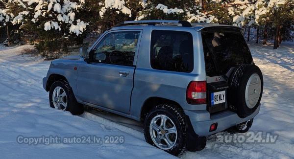 Grey Mitsubishi Pajero 2005 in Parnu, with an engine capacity of 1.80 L and mileage of 193 thousand km for 3400 €, photo 7 on AUTOMOTO.COM.LV
