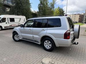 Grey Mitsubishi Pajero 2005 in Vilnius, with an engine capacity of 3.20 L and mileage of 300 thousand km for 2850 €, photo 8 on AUTOMOTO.COM.LV
