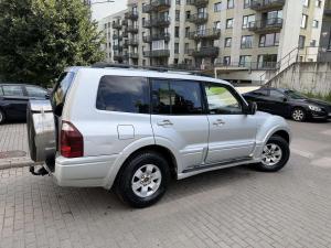 Grey Mitsubishi Pajero 2005 in Vilnius, with an engine capacity of 3.20 L and mileage of 300 thousand km for 2850 €, photo 12 on AUTOMOTO.COM.LV