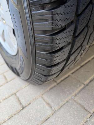 Grey Mitsubishi Pajero 2005 in Vilnius, with an engine capacity of 3.20 L and mileage of 300 thousand km for 2850 €, photo 27 on AUTOMOTO.COM.LV