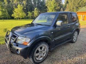 Grey Mitsubishi Pajero 2005 in Cesis, with an engine capacity of 3.20 L and mileage of 313 thousand km for 3200 €, photo  on AUTOMOTO.COM.LV