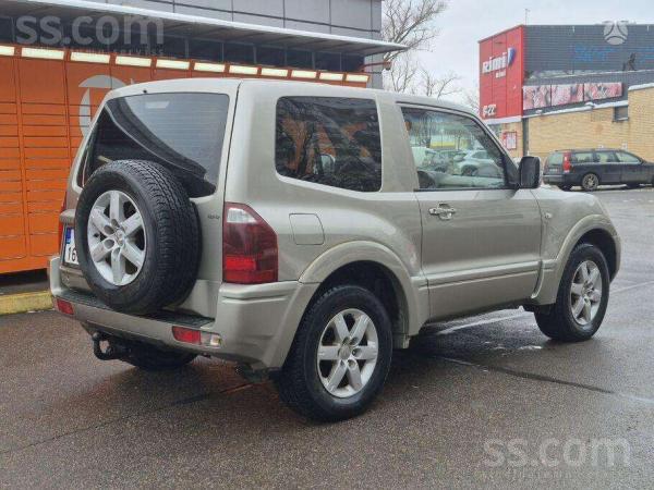 Pelēks Mitsubishi Pajero 2006 Rīga, ar dzinēja tilpumu 3.20 L un nobraukumu 330 tūkst. km par 3890 €, foto 6 vietnē AUTOMOTO.COM.LV