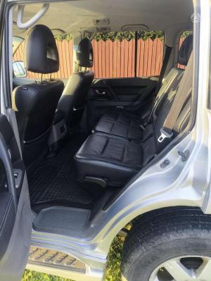 Pelēks Mitsubishi Pajero 2006 Viļņa, ar dzinēja tilpumu 3.20 L un nobraukumu 279 tūkst. km par 3950 €, foto 9 vietnē AUTOMOTO.COM.LV