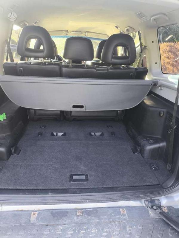 Pelēks Mitsubishi Pajero 2006 Viļņa, ar dzinēja tilpumu 3.20 L un nobraukumu 279 tūkst. km par 3950 €, foto 10 vietnē AUTOMOTO.COM.LV
