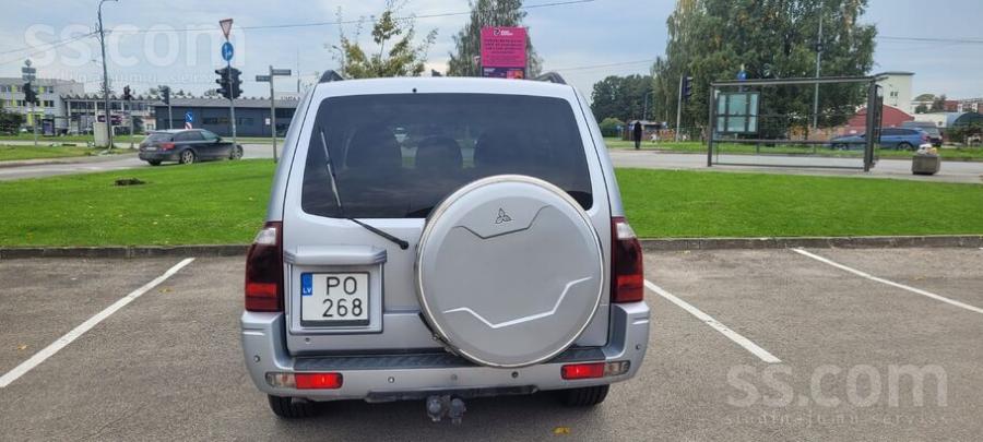Pelēks Mitsubishi Pajero 2006 Rīga, ar dzinēja tilpumu 3.20 L un nobraukumu 280 tūkst. km par 3000 €, foto 5 vietnē AUTOMOTO.COM.LV