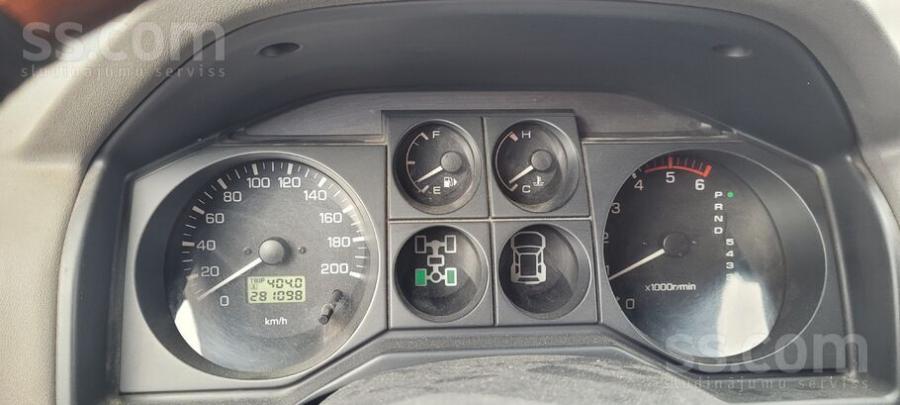 Pelēks Mitsubishi Pajero 2006 Rīga, ar dzinēja tilpumu 3.20 L un nobraukumu 280 tūkst. km par 3000 €, foto 12 vietnē AUTOMOTO.COM.LV