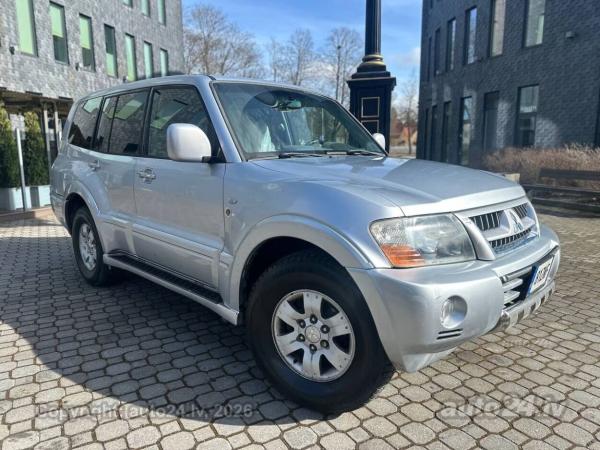 Grey Mitsubishi Pajero 2007 in Tallinn, with an engine capacity of 3.20 L and mileage of 345 thousand km for 3999 €, photo 2 on AUTOMOTO.COM.LV