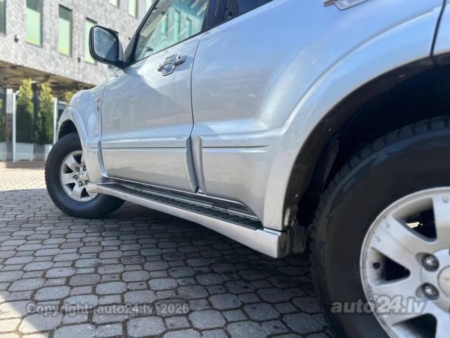 Pelēks Mitsubishi Pajero 2007 Tallina, ar dzinēja tilpumu 3.20 L un nobraukumu 345 tūkst. km par 3999 €, foto 7 vietnē AUTOMOTO.COM.LV