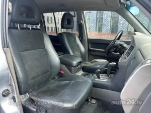 Pelēks Mitsubishi Pajero 2007 Tallina, ar dzinēja tilpumu 3.20 L un nobraukumu 345 tūkst. km par 3999 €, foto 10 vietnē AUTOMOTO.COM.LV