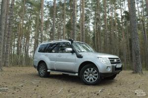 Grey Mitsubishi Pajero 2007 in Vilnius, with an engine capacity of 3.20 L and mileage of 287 thousand km for 6700 €, photo  on AUTOMOTO.COM.LV