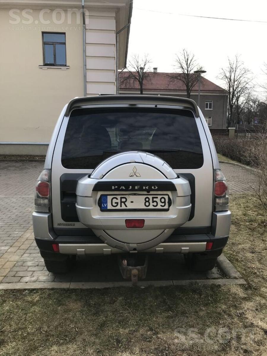Pelēks Mitsubishi Pajero 2007 Ventspils, ar dzinēja tilpumu 3.20 L un nobraukumu 168 tūkst. km par 8000 €, foto 3 vietnē AUTOMOTO.COM.LV