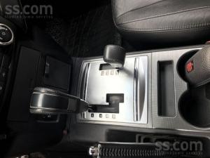 Pelēks Mitsubishi Pajero 2007 Ventspils, ar dzinēja tilpumu 3.20 L un nobraukumu 168 tūkst. km par 8000 €, foto 6 vietnē AUTOMOTO.COM.LV