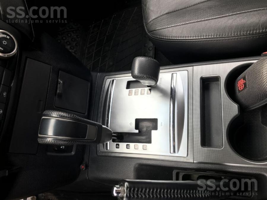 Pelēks Mitsubishi Pajero 2007 Ventspils, ar dzinēja tilpumu 3.20 L un nobraukumu 168 tūkst. km par 8000 €, foto 6 vietnē AUTOMOTO.COM.LV
