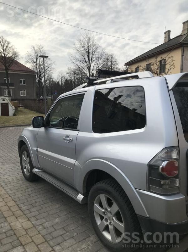 Pelēks Mitsubishi Pajero 2007 Ventspils, ar dzinēja tilpumu 3.20 L un nobraukumu 168 tūkst. km par 8000 €, foto 6 vietnē AUTOMOTO.COM.LV