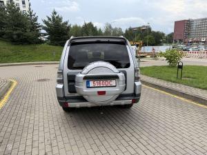 Pelēks Mitsubishi Pajero 2007 Viļņa, ar dzinēja tilpumu 3.20 L un nobraukumu 200 tūkst. km par 6500 €, foto 5 vietnē AUTOMOTO.COM.LV