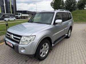 Pelēks Mitsubishi Pajero 2007 Viļņa, ar dzinēja tilpumu 3.20 L un nobraukumu 200 tūkst. km par 6500 €, foto 10 vietnē AUTOMOTO.COM.LV