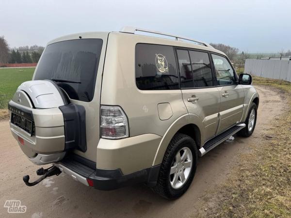 Pelēks Mitsubishi Pajero 2008 Marijampole, ar dzinēja tilpumu 3.20 L un nobraukumu 320 tūkst. km par 4950 €, foto 6 vietnē AUTOMOTO.COM.LV