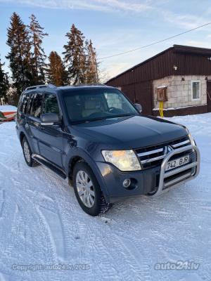 Pelēks Mitsubishi Pajero 2008 Tallina, ar dzinēja tilpumu 3.20 L un nobraukumu 290 tūkst. km par 6300 €, foto 2 vietnē AUTOMOTO.COM.LV