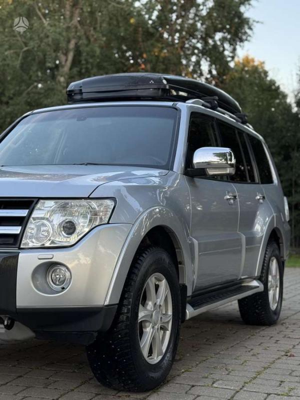 Pelēks Mitsubishi Pajero 2008 Viļņa, ar dzinēja tilpumu 3.20 L un nobraukumu 141 tūkst. km par 7250 €, foto 8 vietnē AUTOMOTO.COM.LV