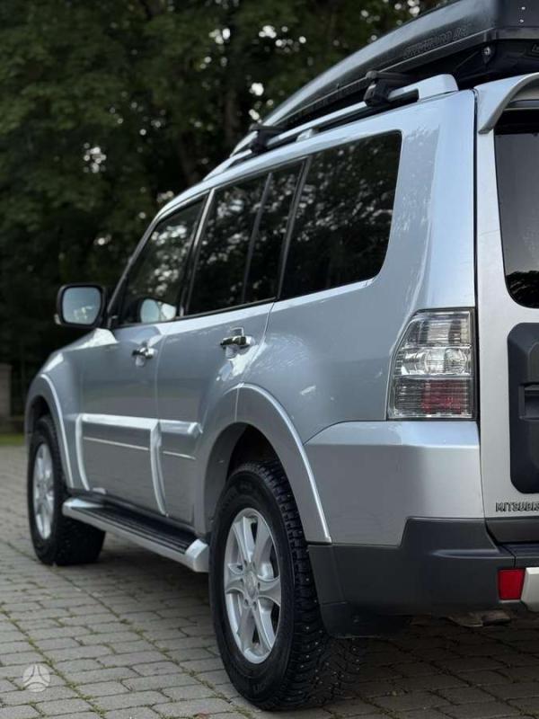 Pelēks Mitsubishi Pajero 2008 Viļņa, ar dzinēja tilpumu 3.20 L un nobraukumu 141 tūkst. km par 7250 €, foto 9 vietnē AUTOMOTO.COM.LV