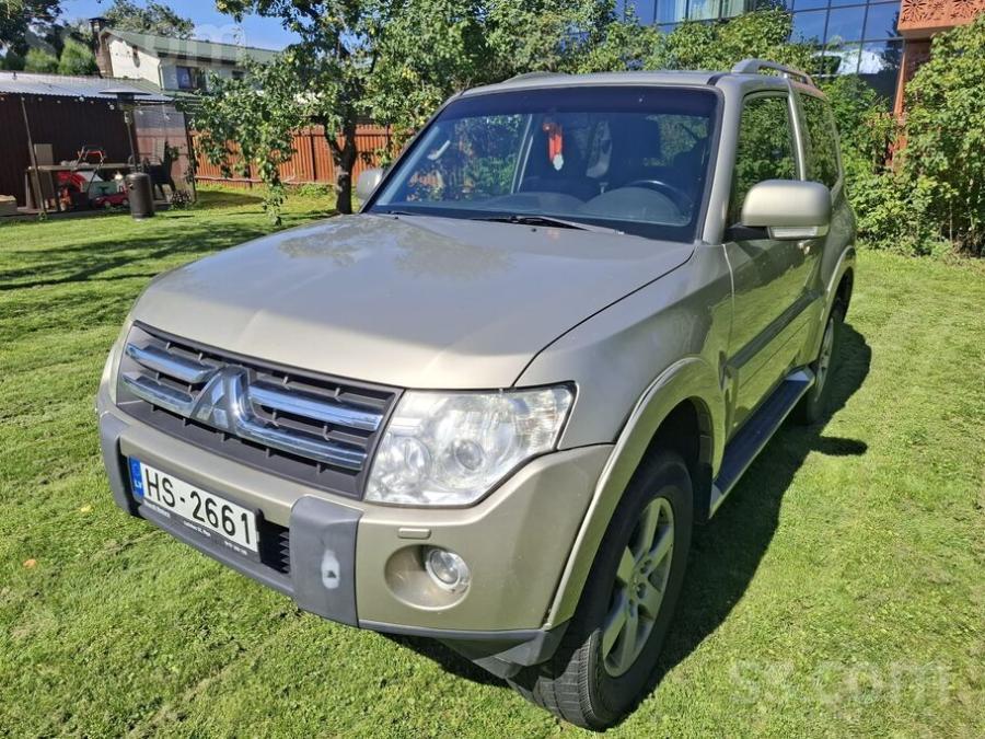 Pelēks Mitsubishi Pajero 2008 Rīga, ar dzinēja tilpumu 3.20 L un nobraukumu 319 tūkst. km par 5250 €, foto 3 vietnē AUTOMOTO.COM.LV