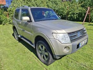 Pelēks Mitsubishi Pajero 2008 Rīga, ar dzinēja tilpumu 3.20 L un nobraukumu 319 tūkst. km par 5250 €, foto 4 vietnē AUTOMOTO.COM.LV
