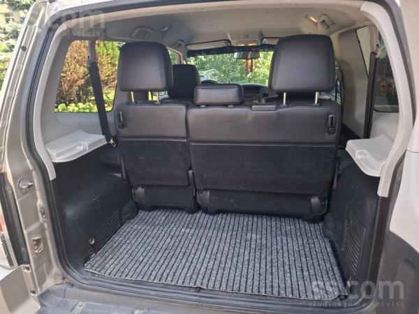 Pelēks Mitsubishi Pajero 2008 Rīga, ar dzinēja tilpumu 3.20 L un nobraukumu 319 tūkst. km par 5250 €, foto 9 vietnē AUTOMOTO.COM.LV