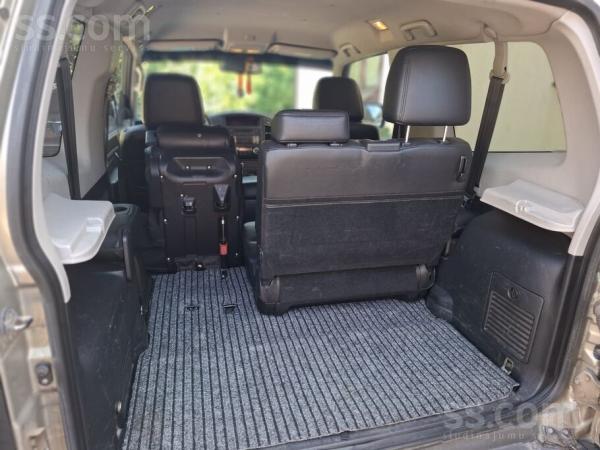 Pelēks Mitsubishi Pajero 2008 Rīga, ar dzinēja tilpumu 3.20 L un nobraukumu 319 tūkst. km par 5250 €, foto 10 vietnē AUTOMOTO.COM.LV